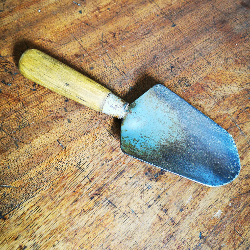 Vintage Garden Trowl – Vintage Farmhouse Antiques